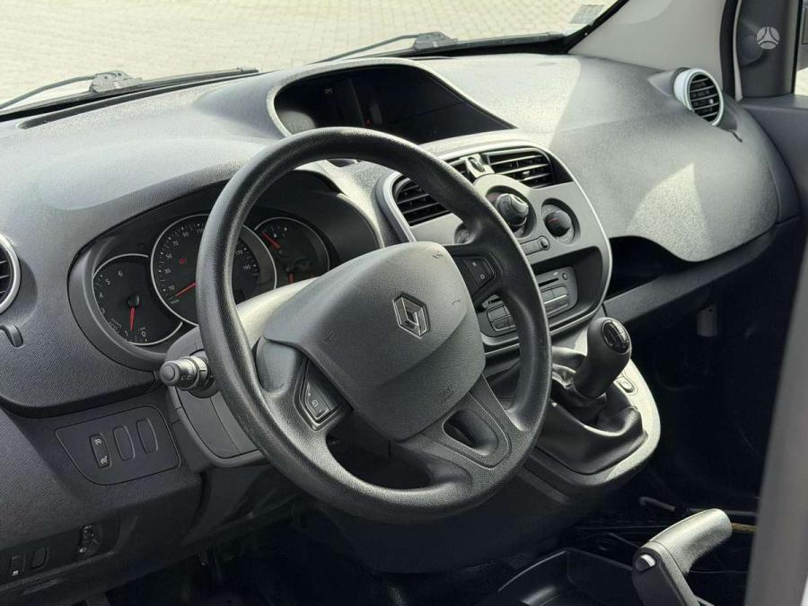 Balts Renault Kangoo 2014 Tauragė, ar dzinēja tilpumu 1.46 L un nobraukumu 200 tūkst. km par 5300 €, foto 24 vietnē AUTOMOTO.COM.LV