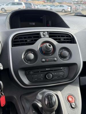 Balts Renault Kangoo 2014 Tauragė, ar dzinēja tilpumu 1.46 L un nobraukumu 200 tūkst. km par 5300 €, foto 26 vietnē AUTOMOTO.COM.LV