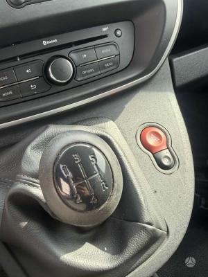 Balts Renault Kangoo 2014 Tauragė, ar dzinēja tilpumu 1.46 L un nobraukumu 200 tūkst. km par 5300 €, foto 27 vietnē AUTOMOTO.COM.LV