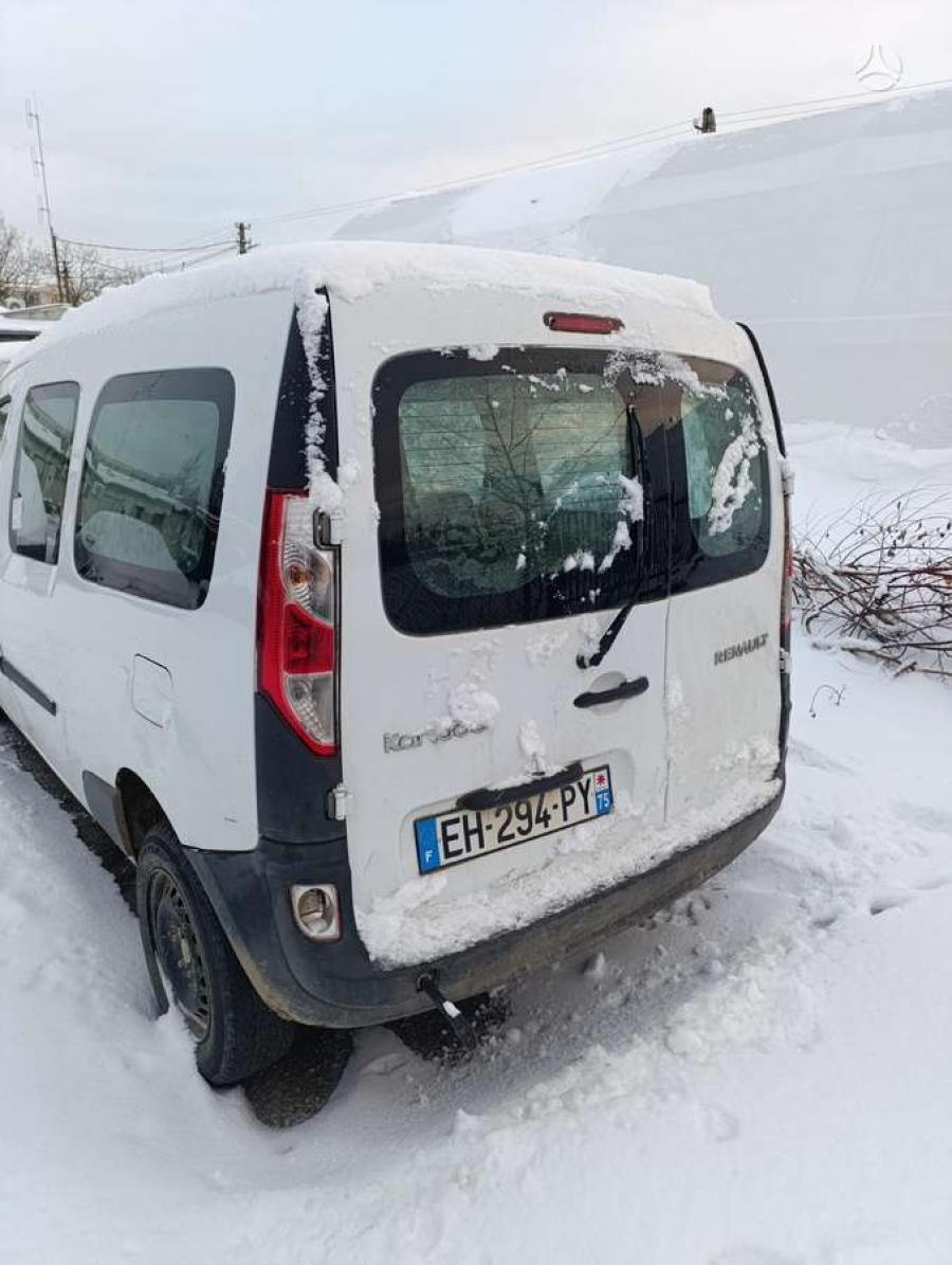 Balts Renault Kangoo 2016 Panevēža, ar dzinēja tilpumu 0.00 L un nobraukumu 29 tūkst. km par 2400 €, foto 3 vietnē AUTOMOTO.COM.LV