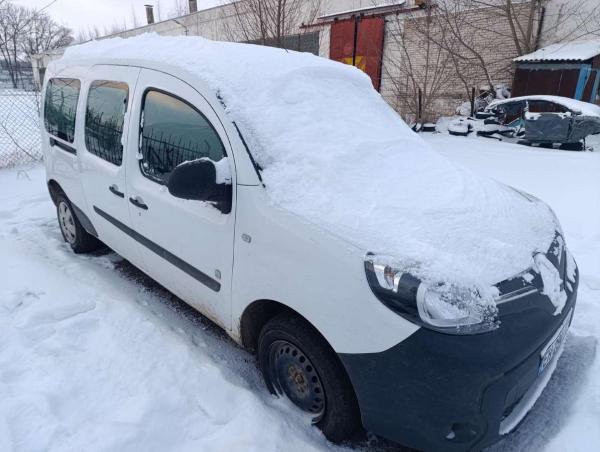 Белый Рено Кенгу 2016 в Паневежис, объемом двигателя 0.00 л и пробегом 29 тыс. км за 2400 €, фото 5 на AUTOMOTO.COM.LV