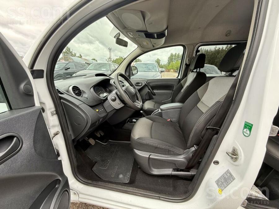 White Renault Kangoo 2017 in Riga, with an engine capacity of 1.50 L and mileage of 0 thousand km for 6550 €, photo 7 on AUTOMOTO.COM.LV