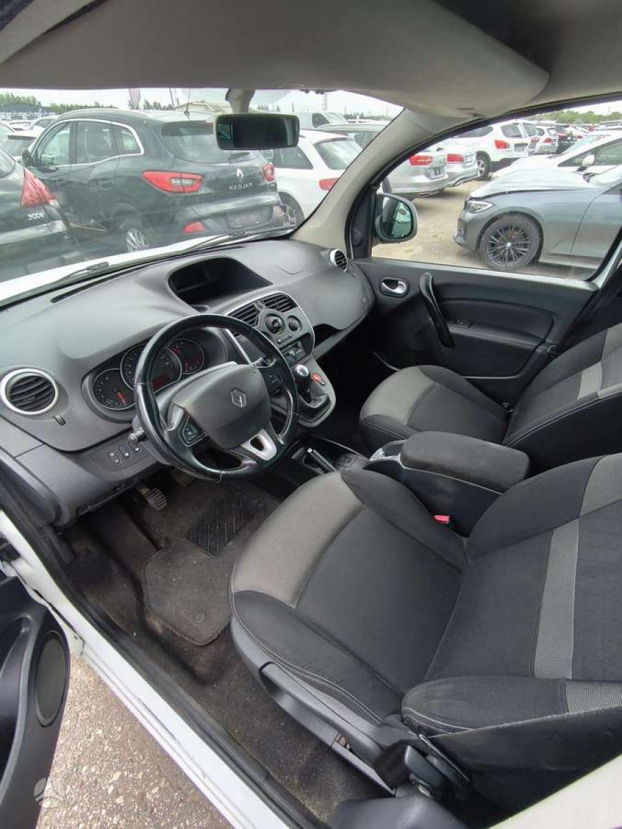 Balts Renault Kangoo 2017 Panevēža, ar dzinēja tilpumu 1.46 L un nobraukumu 188 tūkst. km par 5800 €, foto 9 vietnē AUTOMOTO.COM.LV