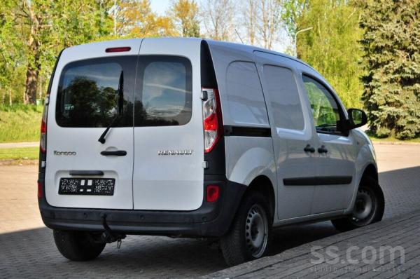 White Renault Kangoo 2017 in Tukums, with an engine capacity of 1.50 L and mileage of 90 thousand km for 5680 €, photo 4 on AUTOMOTO.COM.LV
