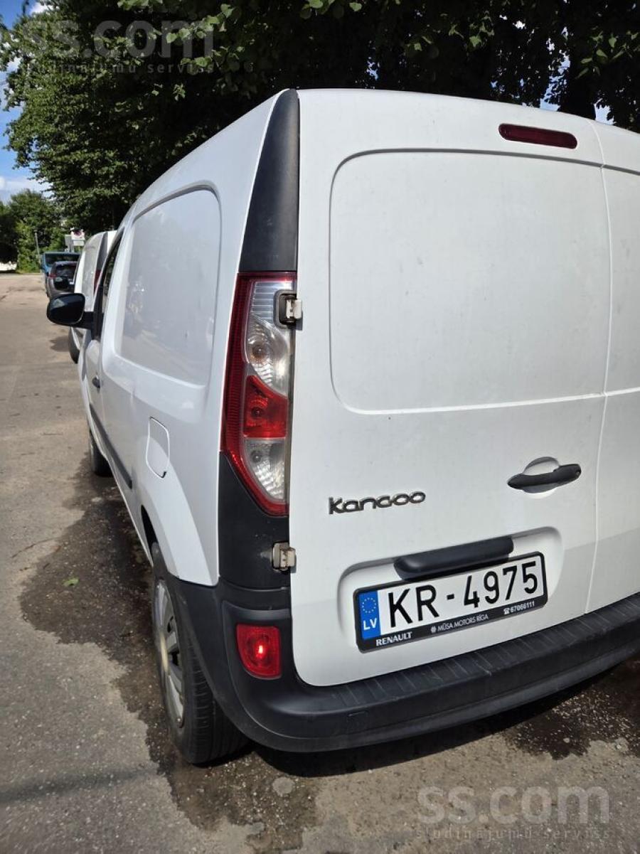 Balts Renault Kangoo 2017 Rīga, ar dzinēja tilpumu 1.50 L un nobraukumu 210 tūkst. km par 4800 €, foto 4 vietnē AUTOMOTO.COM.LV