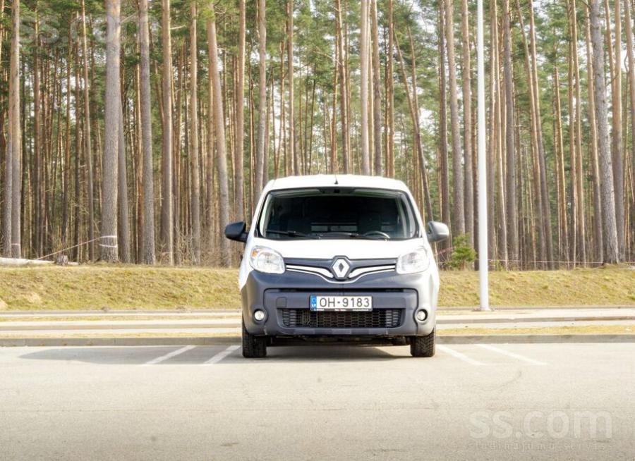 White Renault Kangoo 2018 in Riga, with an engine capacity of 1.50 L and mileage of 320 thousand km for 3990 €, photo 4 on AUTOMOTO.COM.LV