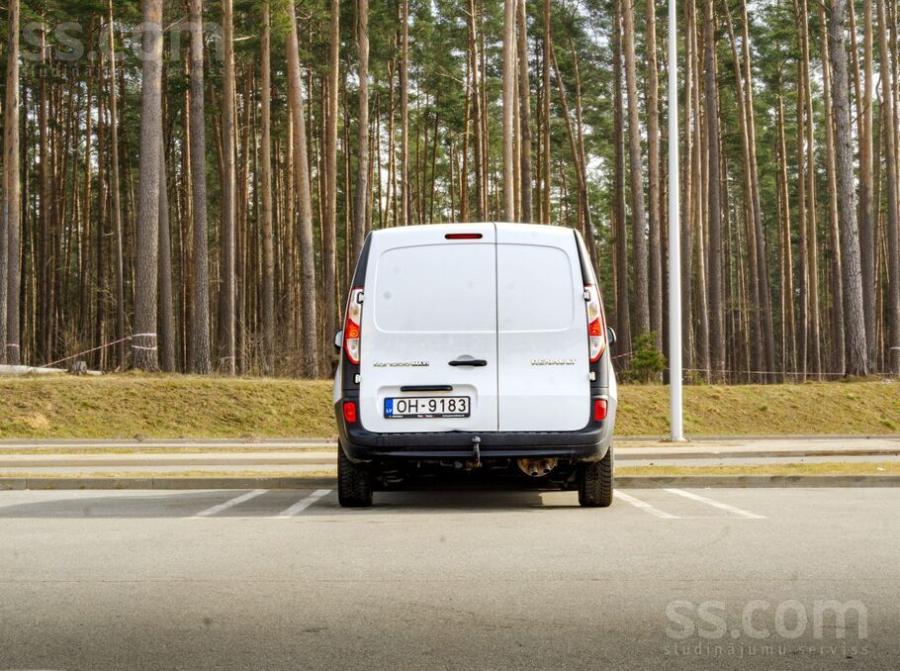 White Renault Kangoo 2018 in Riga, with an engine capacity of 1.50 L and mileage of 320 thousand km for 3990 €, photo 7 on AUTOMOTO.COM.LV