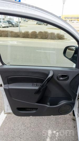 White Renault Kangoo 2018 in Riga, with an engine capacity of 1.50 L and mileage of 320 thousand km for 3990 €, photo 19 on AUTOMOTO.COM.LV