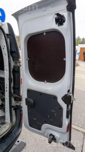 White Renault Kangoo 2018 in Riga, with an engine capacity of 1.50 L and mileage of 320 thousand km for 3990 €, photo 23 on AUTOMOTO.COM.LV