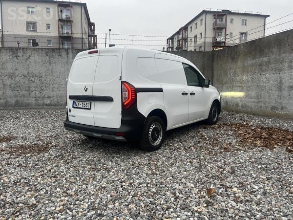 White Renault Kangoo 2022 in Riga, with an engine capacity of 1.50 L and mileage of 60 thousand km for 14900 €, photo 3 on AUTOMOTO.COM.LV