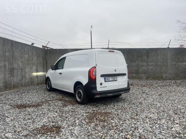 White Renault Kangoo 2022 in Riga, with an engine capacity of 1.50 L and mileage of 60 thousand km for 14900 €, photo 4 on AUTOMOTO.COM.LV