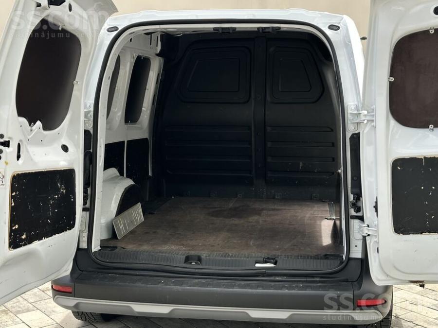 Balts Renault Kangoo 2022 Rīga, ar dzinēja tilpumu 1.50 L un nobraukumu 99 tūkst. km par 13950 €, foto 16 vietnē AUTOMOTO.COM.LV