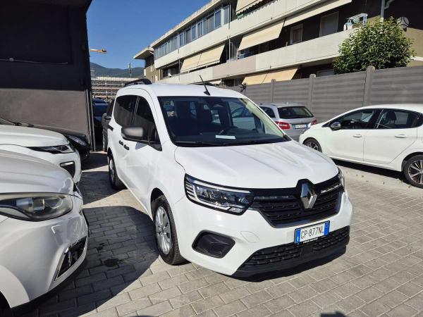 Balts Renault Kangoo 2023 Panevēža, ar dzinēja tilpumu 1.46 L un nobraukumu 161 tūkst. km par 12200 €, foto 2 vietnē AUTOMOTO.COM.LV