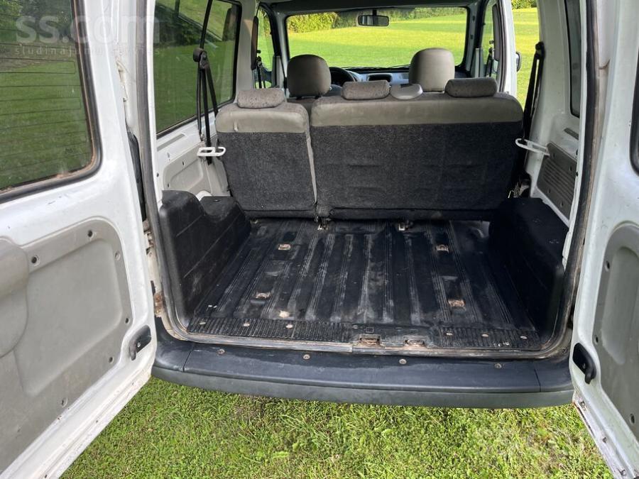 Balts Renault Kangoo 2005 Liepāja, ar dzinēja tilpumu 1.50 L un nobraukumu 288 tūkst. km par 1700 €, foto 10 vietnē AUTOMOTO.COM.LV
