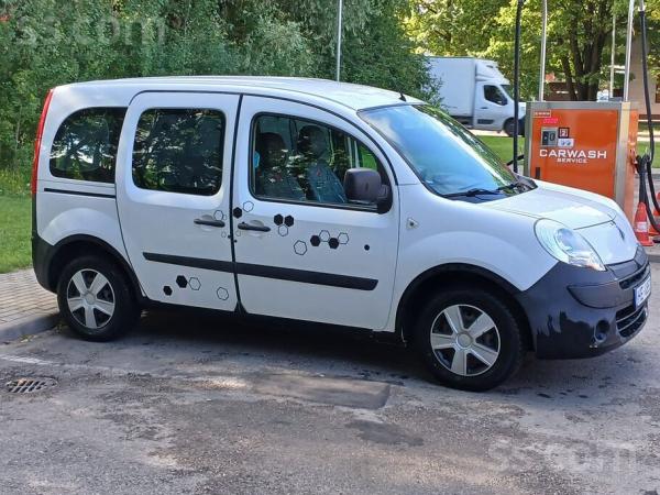 Белый Рено Кенгу 2008 в Рига, объемом двигателя 1.50 л и пробегом 285 тыс. км за 1400 €, фото 3 на AUTOMOTO.COM.LV