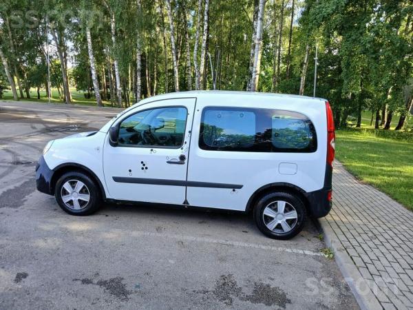 Белый Рено Кенгу 2008 в Рига, объемом двигателя 1.50 л и пробегом 285 тыс. км за 1400 €, фото 4 на AUTOMOTO.COM.LV