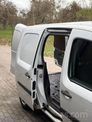 Balts Renault Kangoo 2011 Jēkabpils, ar dzinēja tilpumu 1.50 L un nobraukumu 547 tūkst. km par 2750 €, foto 5 vietnē AUTOMOTO.COM.LV