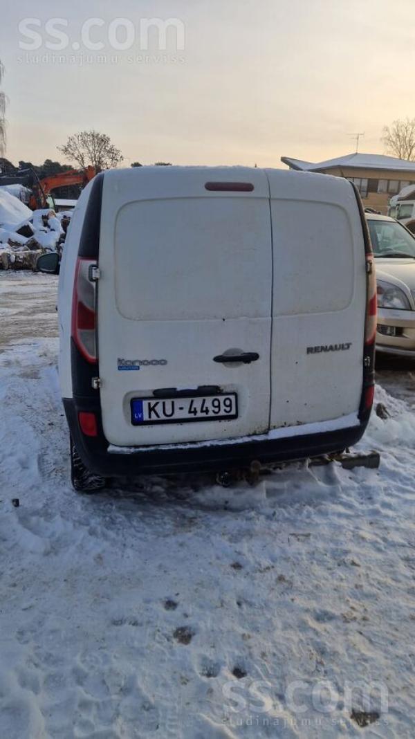 White Renault Kangoo 2013 in Jekabpils, with an engine capacity of 1.50 L and mileage of 241 thousand km for 3500 €, photo 6 on AUTOMOTO.COM.LV