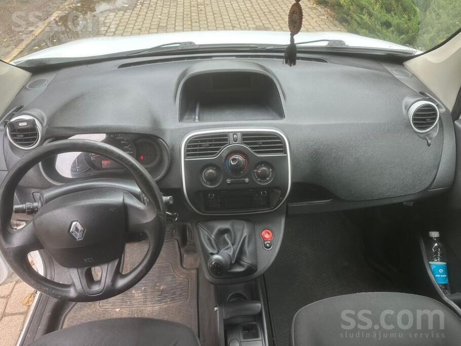 Balts Renault Kangoo 2014 Rīga, ar dzinēja tilpumu 1.50 L un nobraukumu 322 tūkst. km par 3200 €, foto 8 vietnē AUTOMOTO.COM.LV