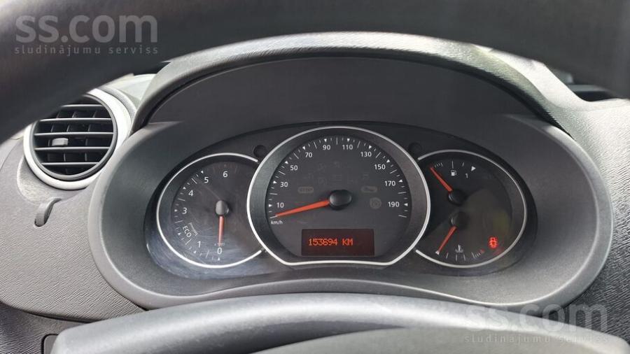 White Renault Kangoo 2016 in Riga, with an engine capacity of 1.50 L and mileage of 154 thousand km for 3990 €, photo 9 on AUTOMOTO.COM.LV