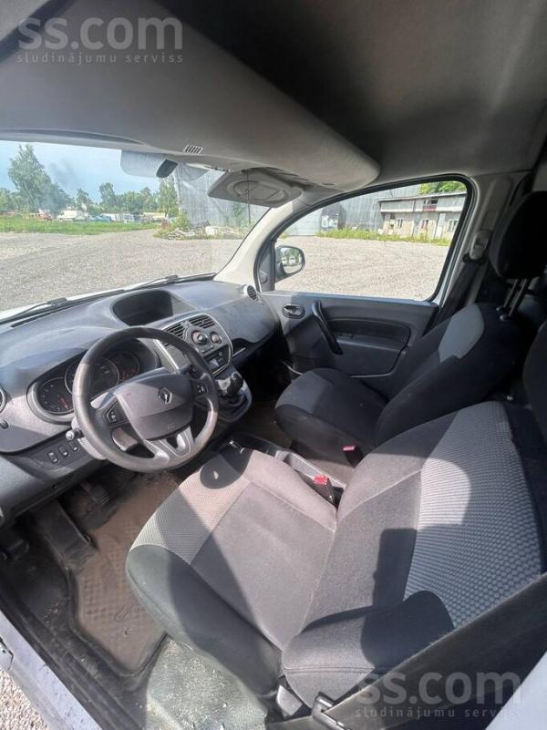 Balts Renault Kangoo 2019 Rīga, ar dzinēja tilpumu 1.50 L un nobraukumu 160 tūkst. km par 5000 €, foto 2 vietnē AUTOMOTO.COM.LV