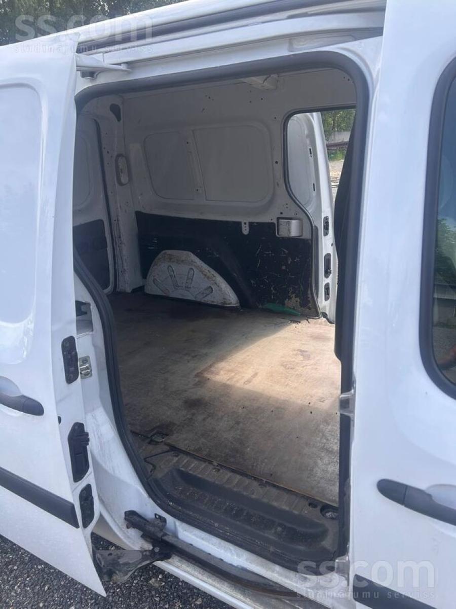 Balts Renault Kangoo 2019 Rīga, ar dzinēja tilpumu 1.50 L un nobraukumu 160 tūkst. km par 5000 €, foto 6 vietnē AUTOMOTO.COM.LV