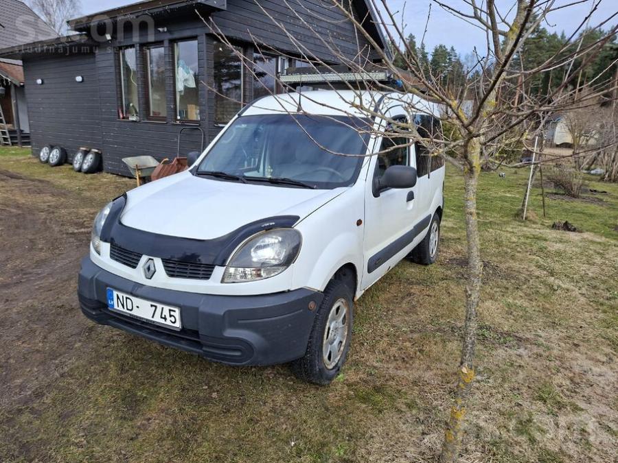 White Renault Kangoo 2005 in Riga, with an engine capacity of 1.60 L and mileage of 280 thousand km for 1700 €, photo 1 on AUTOMOTO.COM.LV