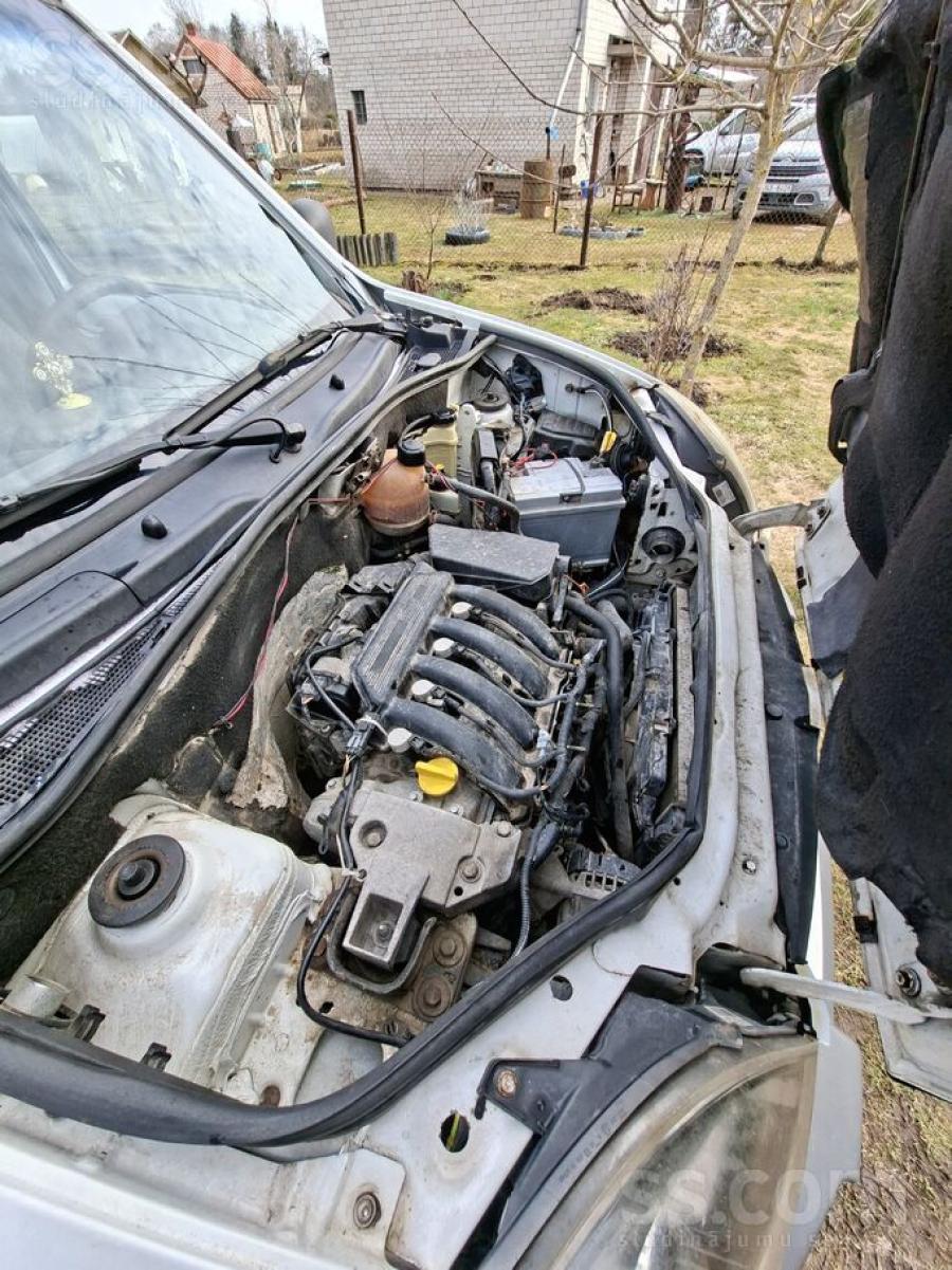 White Renault Kangoo 2005 in Riga, with an engine capacity of 1.60 L and mileage of 280 thousand km for 1700 €, photo 7 on AUTOMOTO.COM.LV