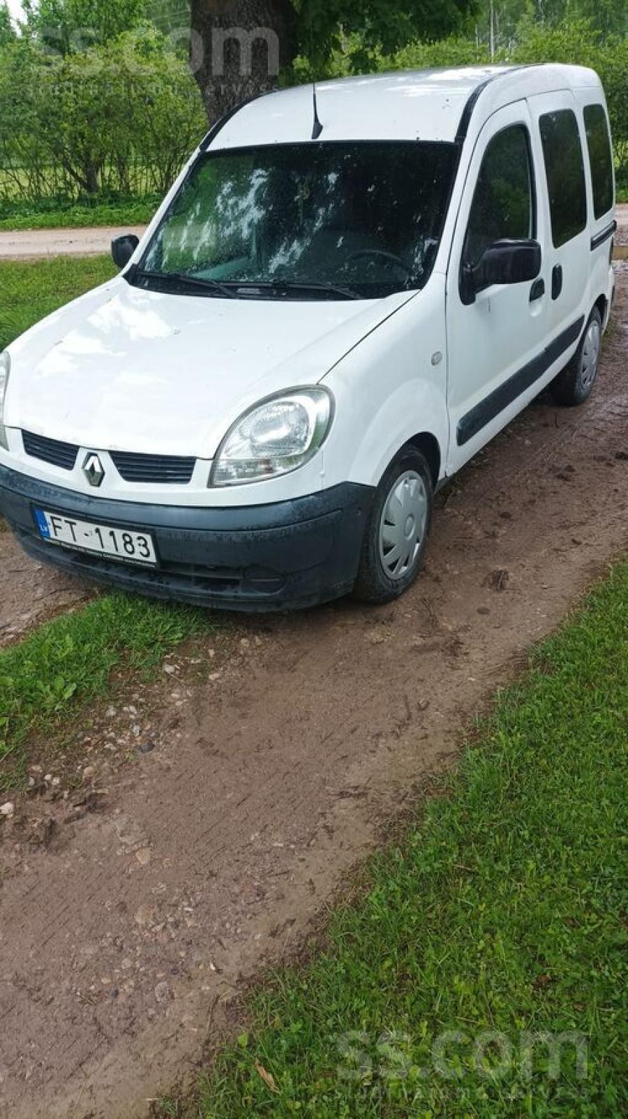 Balts Renault Kangoo 2006 Ogre, ar dzinēja tilpumu 1.60 L un nobraukumu 220 tūkst. km par 450 €, foto 3 vietnē AUTOMOTO.COM.LV