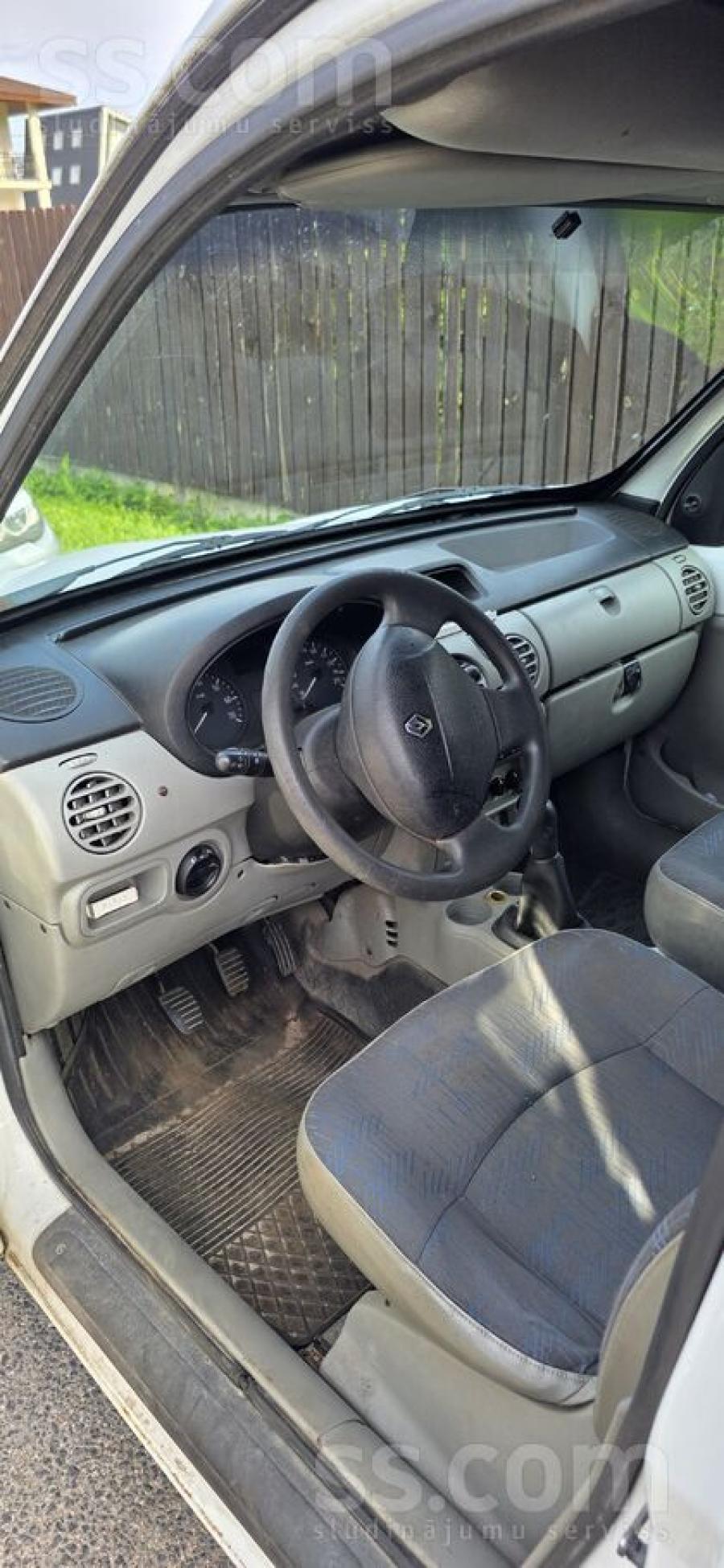 Balts Renault Kangoo 2008 Rīga, ar dzinēja tilpumu 1.40 L un nobraukumu 316 tūkst. km par 1400 €, foto 3 vietnē AUTOMOTO.COM.LV