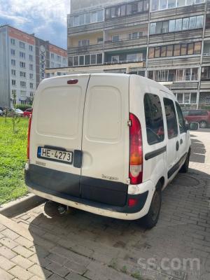 Balts Renault Kangoo 2008 Rīga, ar dzinēja tilpumu 1.60 L un nobraukumu 281 tūkst. km par 800 €, foto  vietnē AUTOMOTO.COM.LV