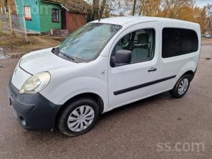 Balts Renault Kangoo 2009 Rīga, ar dzinēja tilpumu 1.50 L un nobraukumu 249 tūkst. km par 2570 €, foto 5 vietnē AUTOMOTO.COM.LV
