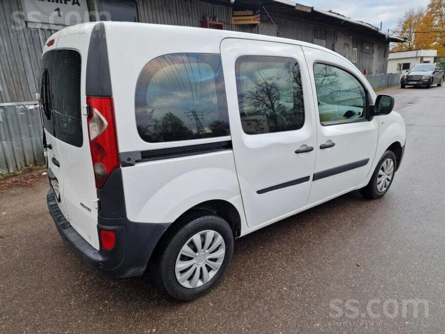 Balts Renault Kangoo 2009 Rīga, ar dzinēja tilpumu 1.50 L un nobraukumu 249 tūkst. km par 2570 €, foto 9 vietnē AUTOMOTO.COM.LV