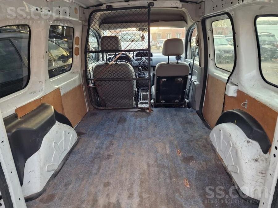 Balts Renault Kangoo 2009 Rīga, ar dzinēja tilpumu 1.50 L un nobraukumu 249 tūkst. km par 2570 €, foto 10 vietnē AUTOMOTO.COM.LV