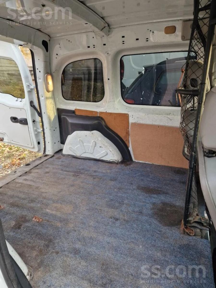 Balts Renault Kangoo 2009 Rīga, ar dzinēja tilpumu 1.50 L un nobraukumu 249 tūkst. km par 2570 €, foto 13 vietnē AUTOMOTO.COM.LV