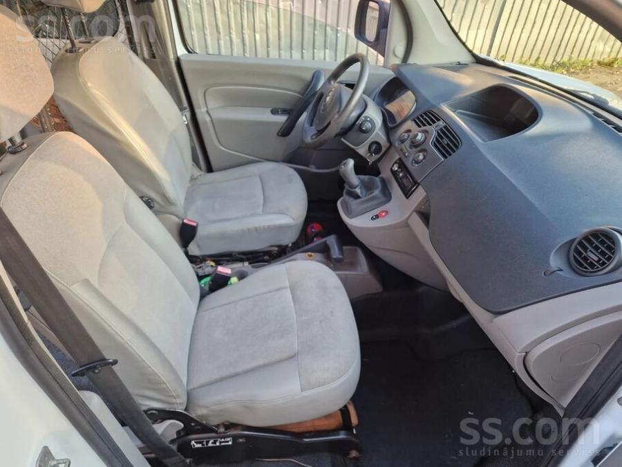 Balts Renault Kangoo 2009 Rīga, ar dzinēja tilpumu 1.50 L un nobraukumu 249 tūkst. km par 2570 €, foto 14 vietnē AUTOMOTO.COM.LV
