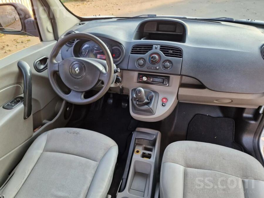 Balts Renault Kangoo 2009 Rīga, ar dzinēja tilpumu 1.50 L un nobraukumu 249 tūkst. km par 2570 €, foto 15 vietnē AUTOMOTO.COM.LV