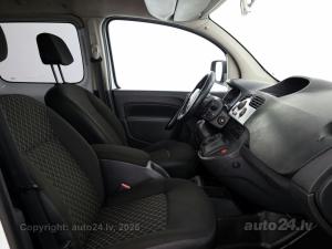 White Renault Kangoo 2011 in Tallinn, with an engine capacity of 1.50 L and mileage of 169 thousand km for 2499 €, photo 7 on AUTOMOTO.COM.LV