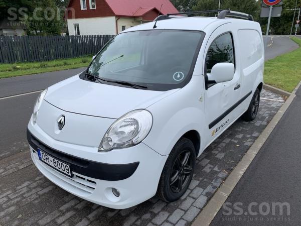 Renault Kangoo 2011 in Riga on AUTOMOTO.COM.LV White Renault Kangoo 2011 in Riga, with an engine capacity of 1.50 L and mileage of 207 thousand km for 2700 €, photo 4 on AUTOMOTO.COM.LV
