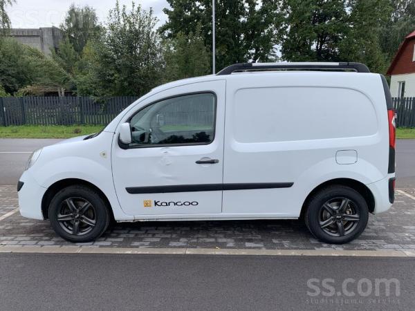 Renault Kangoo 2011 in Riga on AUTOMOTO.COM.LV White Renault Kangoo 2011 in Riga, with an engine capacity of 1.50 L and mileage of 207 thousand km for 2700 €, photo 6 on AUTOMOTO.COM.LV