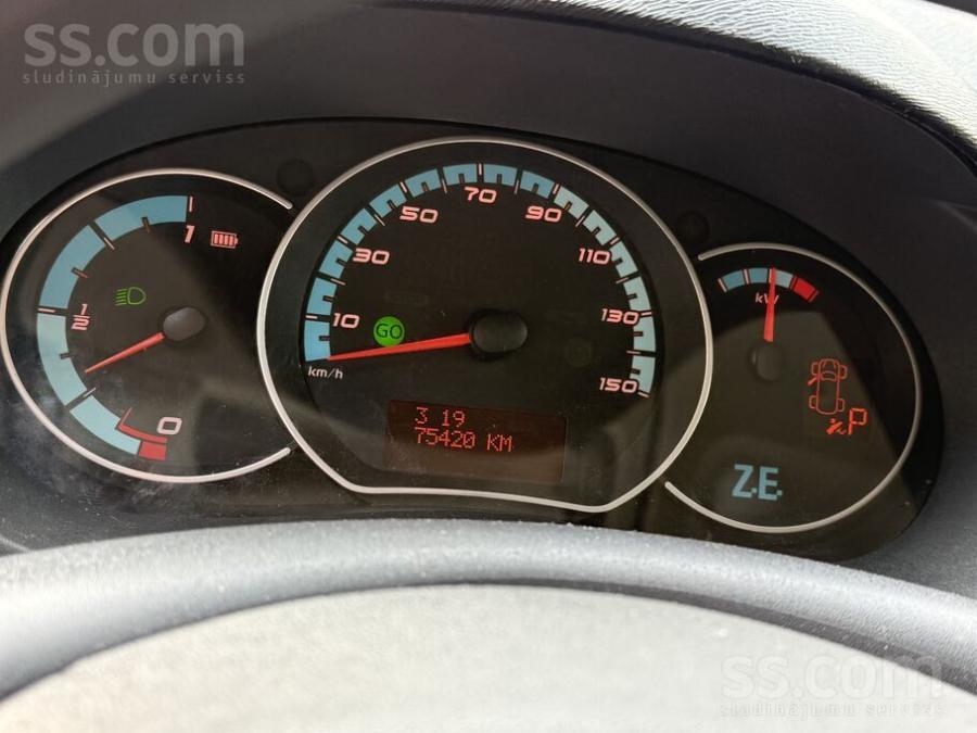 Balts Renault Kangoo 2012 Aizkraukle, ar dzinēja tilpumu 1.50 L un nobraukumu 76 tūkst. km par 4997 €, foto 12 vietnē AUTOMOTO.COM.LV