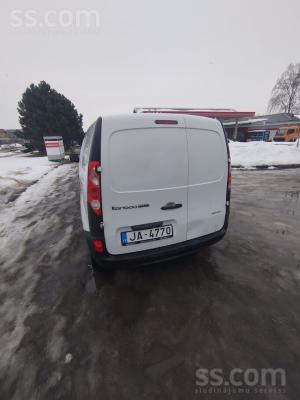 White Renault Kangoo 2012 in Liepaja, with an engine capacity of 1.50 L and mileage of 244 thousand km for 3500 €, photo 7 on AUTOMOTO.COM.LV