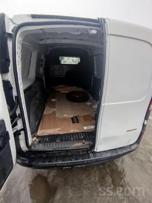 White Renault Kangoo 2012 in Liepaja, with an engine capacity of 1.50 L and mileage of 244 thousand km for 3500 €, photo 9 on AUTOMOTO.COM.LV