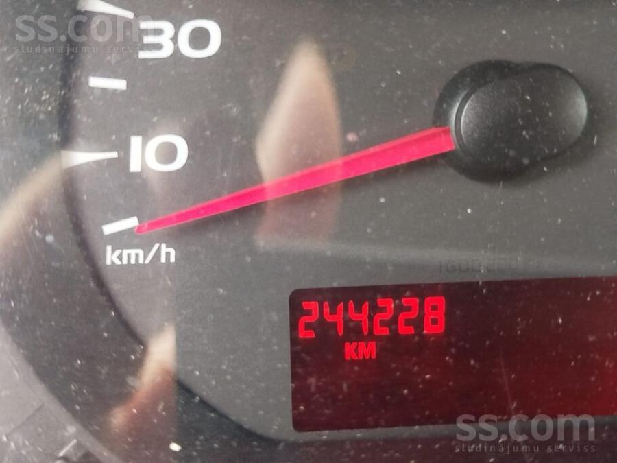 White Renault Kangoo 2012 in Liepaja, with an engine capacity of 1.50 L and mileage of 244 thousand km for 3500 €, photo 11 on AUTOMOTO.COM.LV