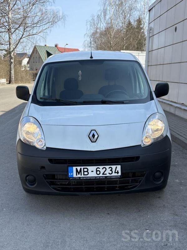 Balts Renault Kangoo 2013 Rīga, ar dzinēja tilpumu 1.50 L un nobraukumu 0 tūkst. km par 2500 €, foto 2 vietnē AUTOMOTO.COM.LV