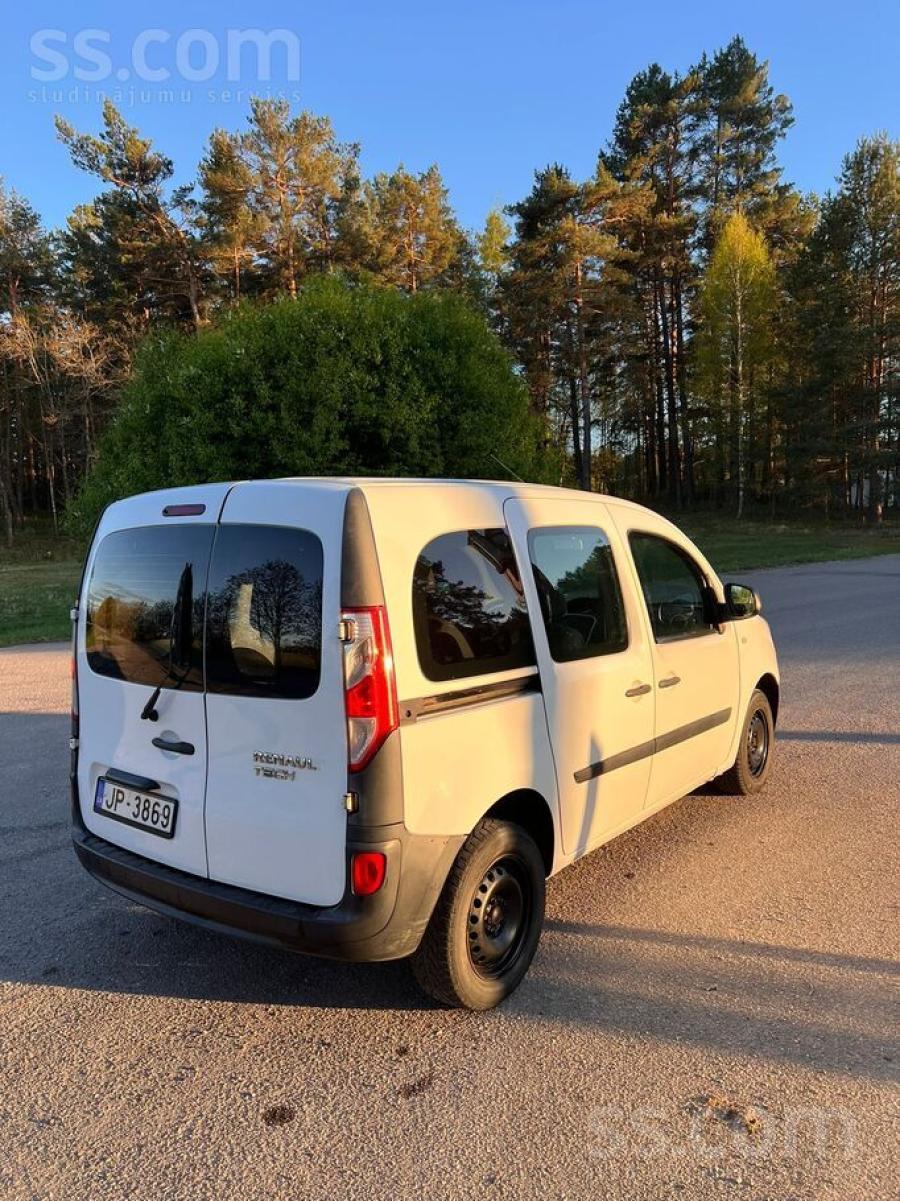 White Renault Kangoo 2013 in Riga, with an engine capacity of 1.50 L and mileage of 259 thousand km for 3300 €, photo 4 on AUTOMOTO.COM.LV