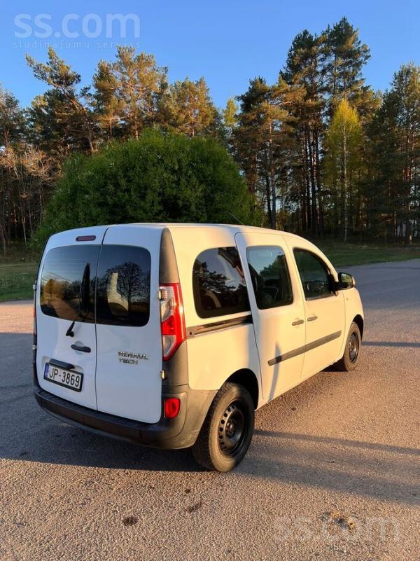Balts Renault Kangoo 2013 Rīga, ar dzinēja tilpumu 1.50 L un nobraukumu 259 tūkst. km par 3300 €, foto 4 vietnē AUTOMOTO.COM.LV