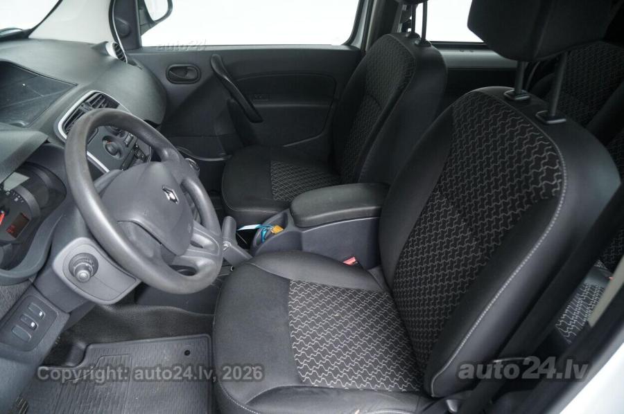 Balts Renault Kangoo 2015 Tallina, ar dzinēja tilpumu 1.50 L un nobraukumu 270 tūkst. km par 4990 €, foto 7 vietnē AUTOMOTO.COM.LV