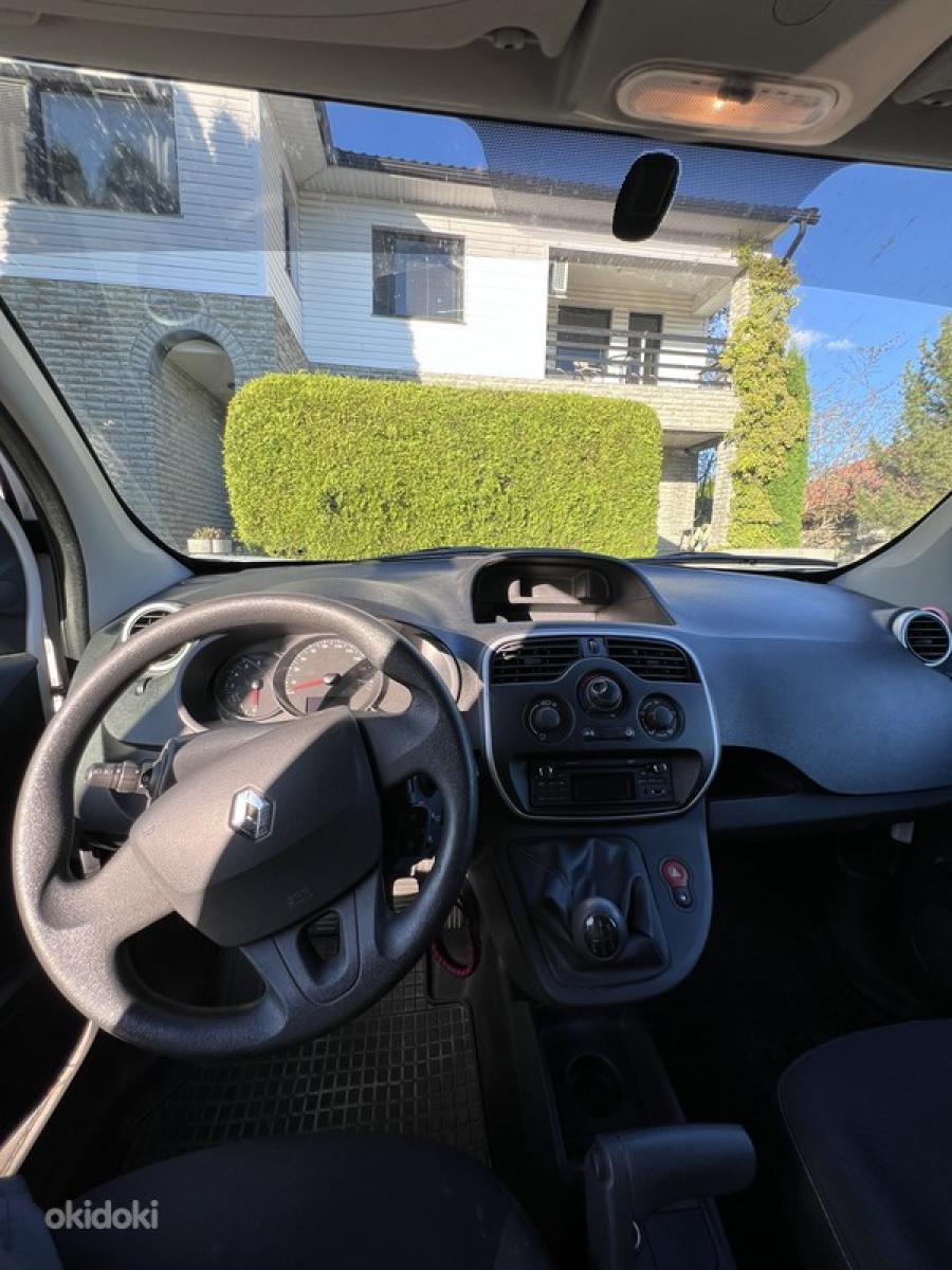 White Renault Kangoo 2015 in Parnu, with an engine capacity of 1.50 L and mileage of 329 thousand km for 3300 €, photo 10 on AUTOMOTO.COM.LV