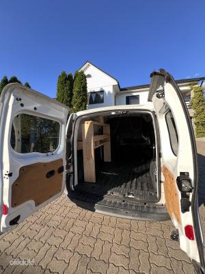 White Renault Kangoo 2015 in Parnu, with an engine capacity of 1.50 L and mileage of 329 thousand km for 3300 €, photo 12 on AUTOMOTO.COM.LV